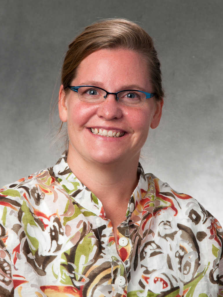 Lisa Rezach's Instagram, Twitter & Facebook on IDCrawl